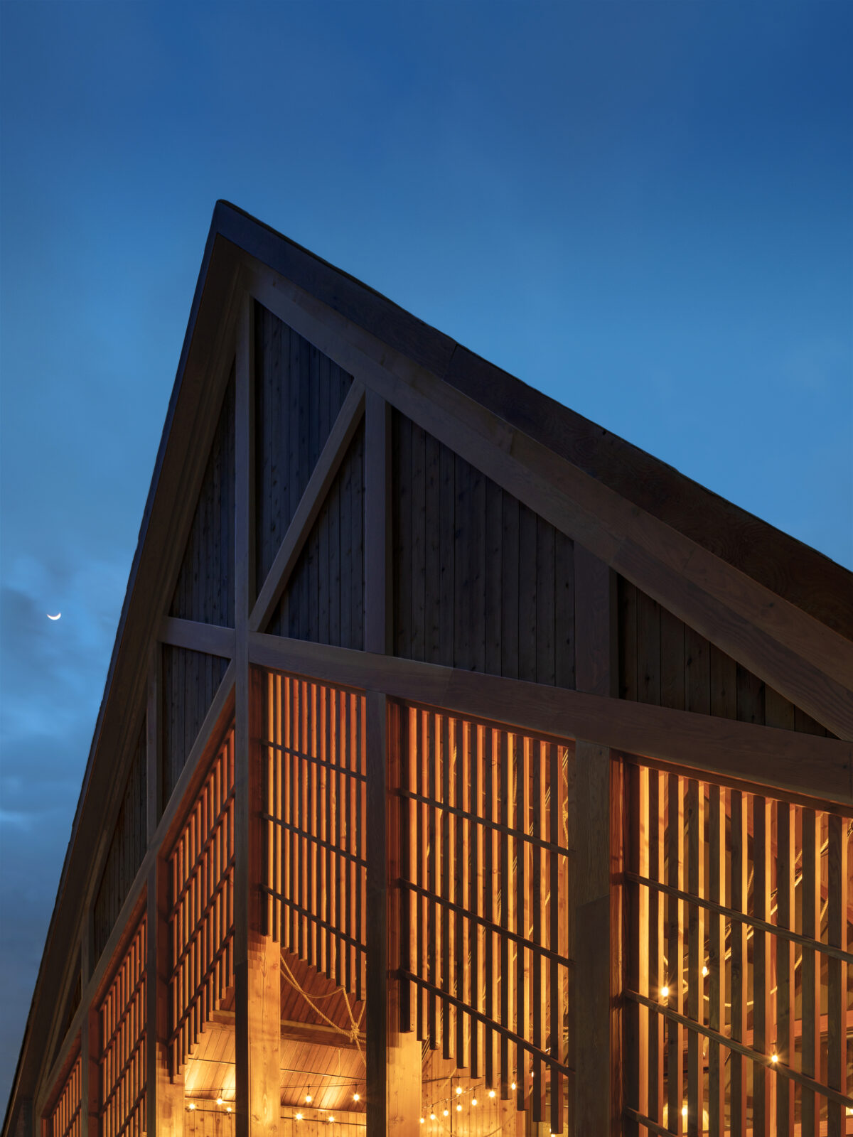 Loro | Michael Hsu Office of Architecture
