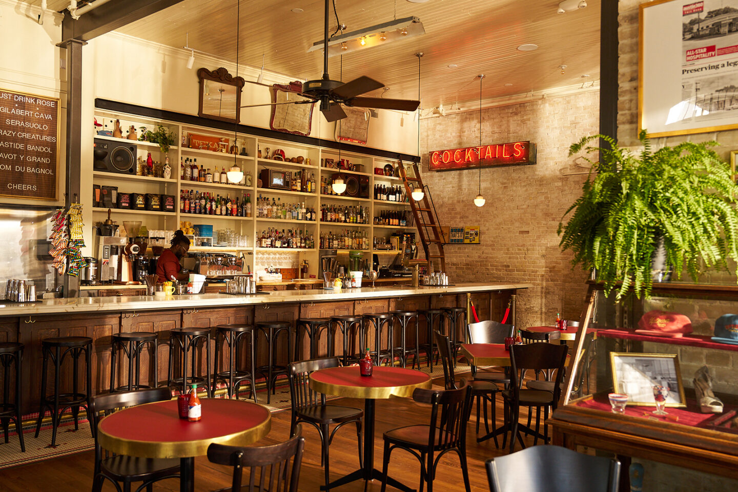 Uptown Sports Club | Michael Hsu Office of Architecture