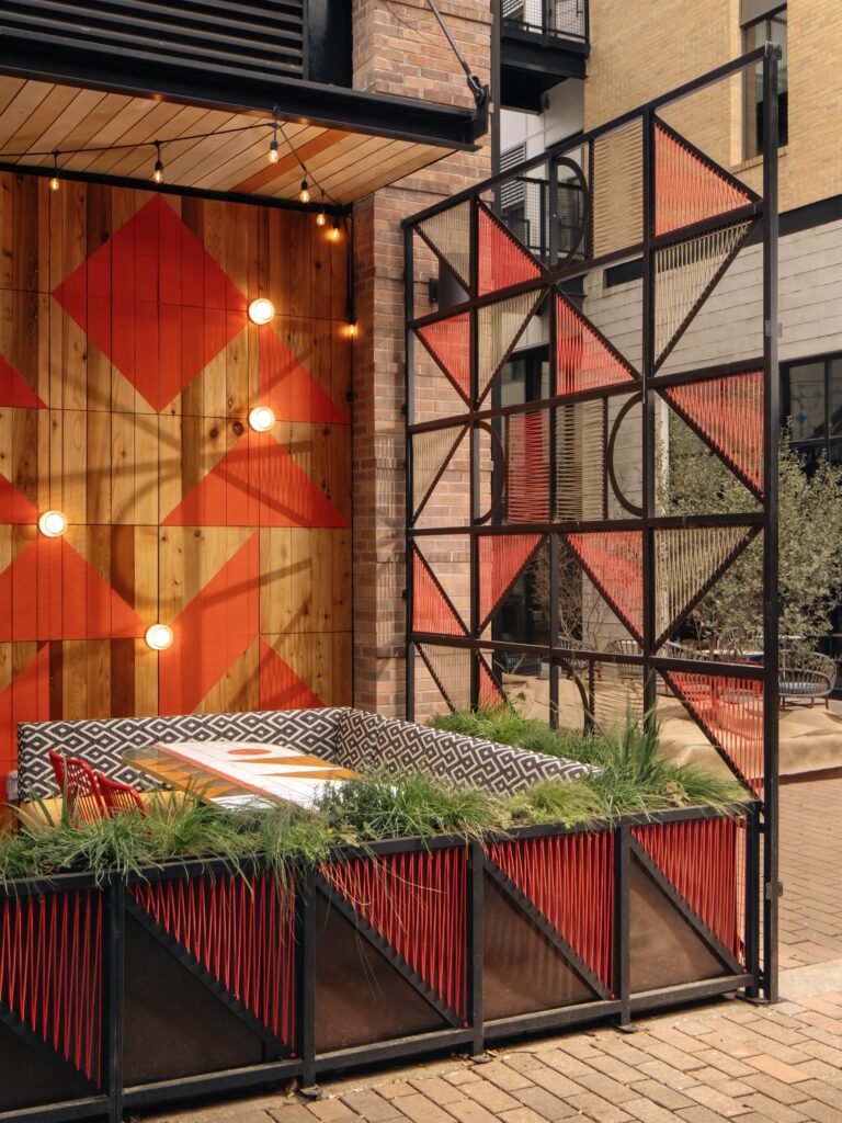 Nando’s Peri Peri | Michael Hsu Office of Architecture